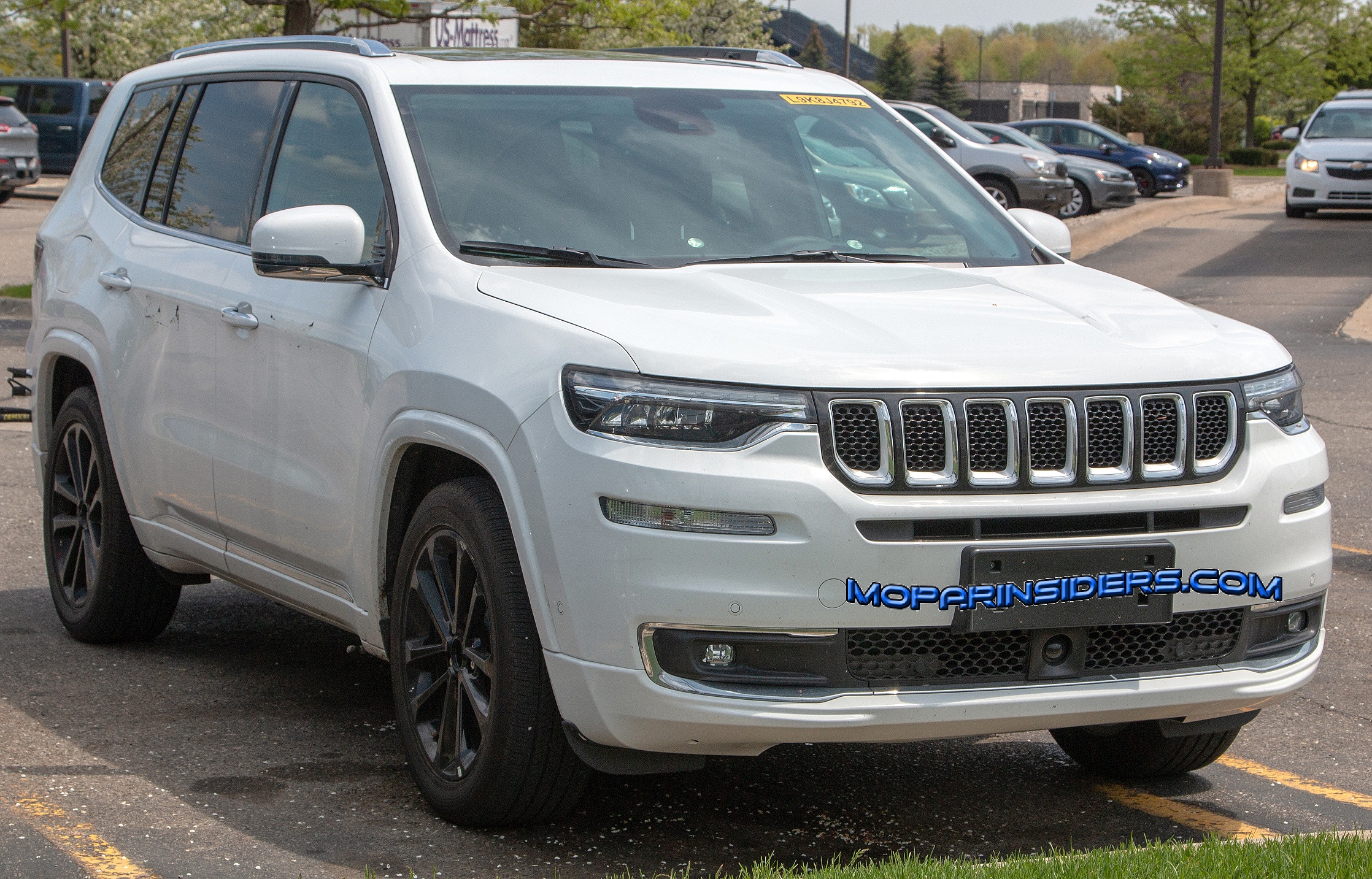 Grand Commander - The Jeep We Don't Get! - MoparInsiders