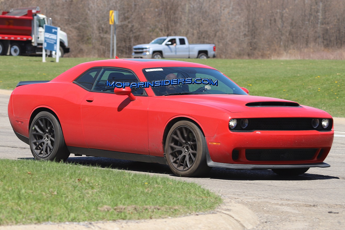 SPIED: 2019 Dodge Challenger SRT HELLCAT Drag Pack? - MoparInsiders