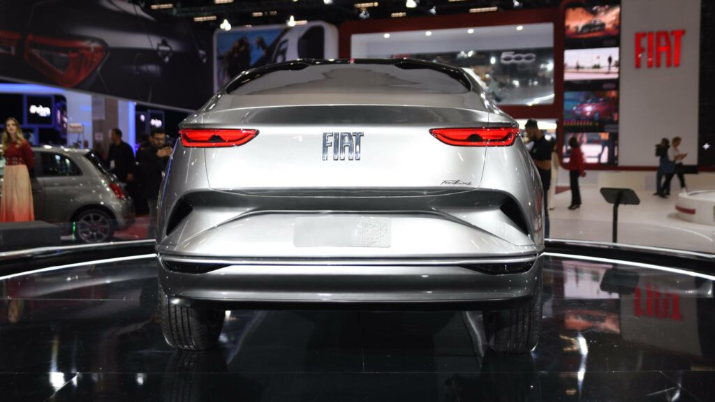 CAUGHT: 2023 Fiat Fastback (Project 376) Prototype On The Streets Of ...