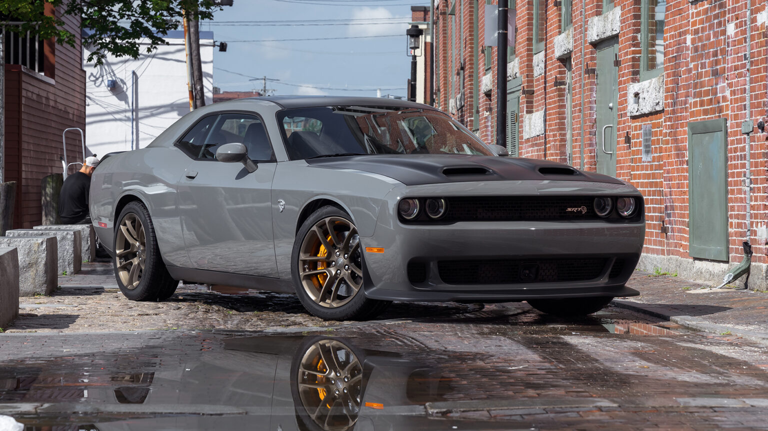 THE MANUAL IS BACK: 6-Speed Returns To 2023 Dodge Challenger SRT ...