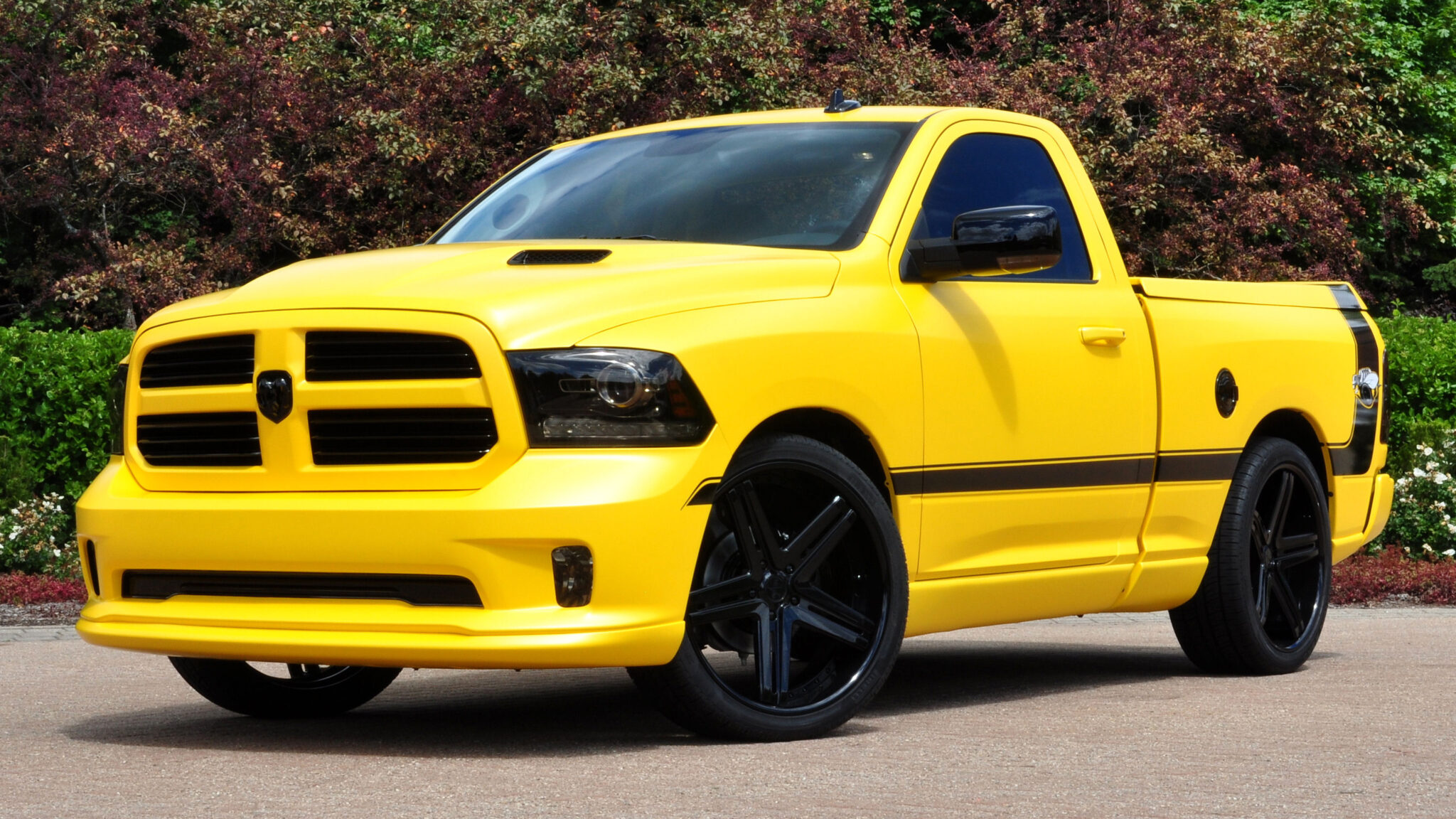 "SETTING THE TRUCK WORLD A BUZZ" The Truck That Ram Should Have Built 8 ...