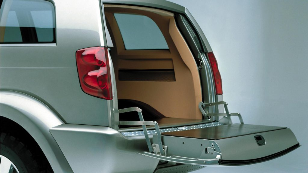 WHAT'S INSIDE THE POWERBOX? The 2001 Dodge PowerBox Concept | MoparInsiders