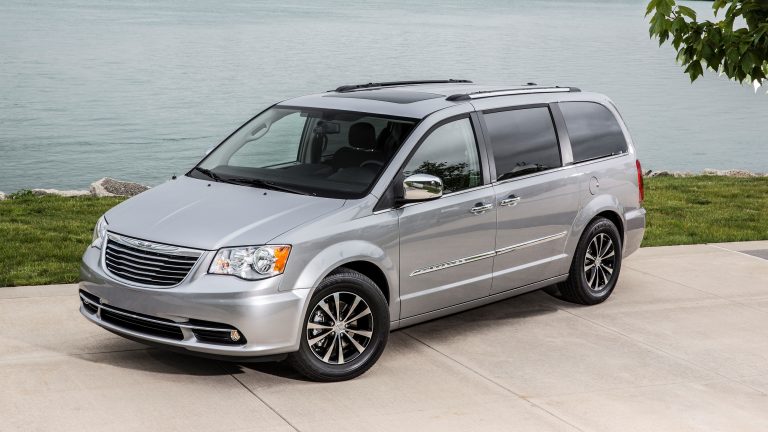 World's First Hellcat-Powered Minivan Redefines Performance and ...