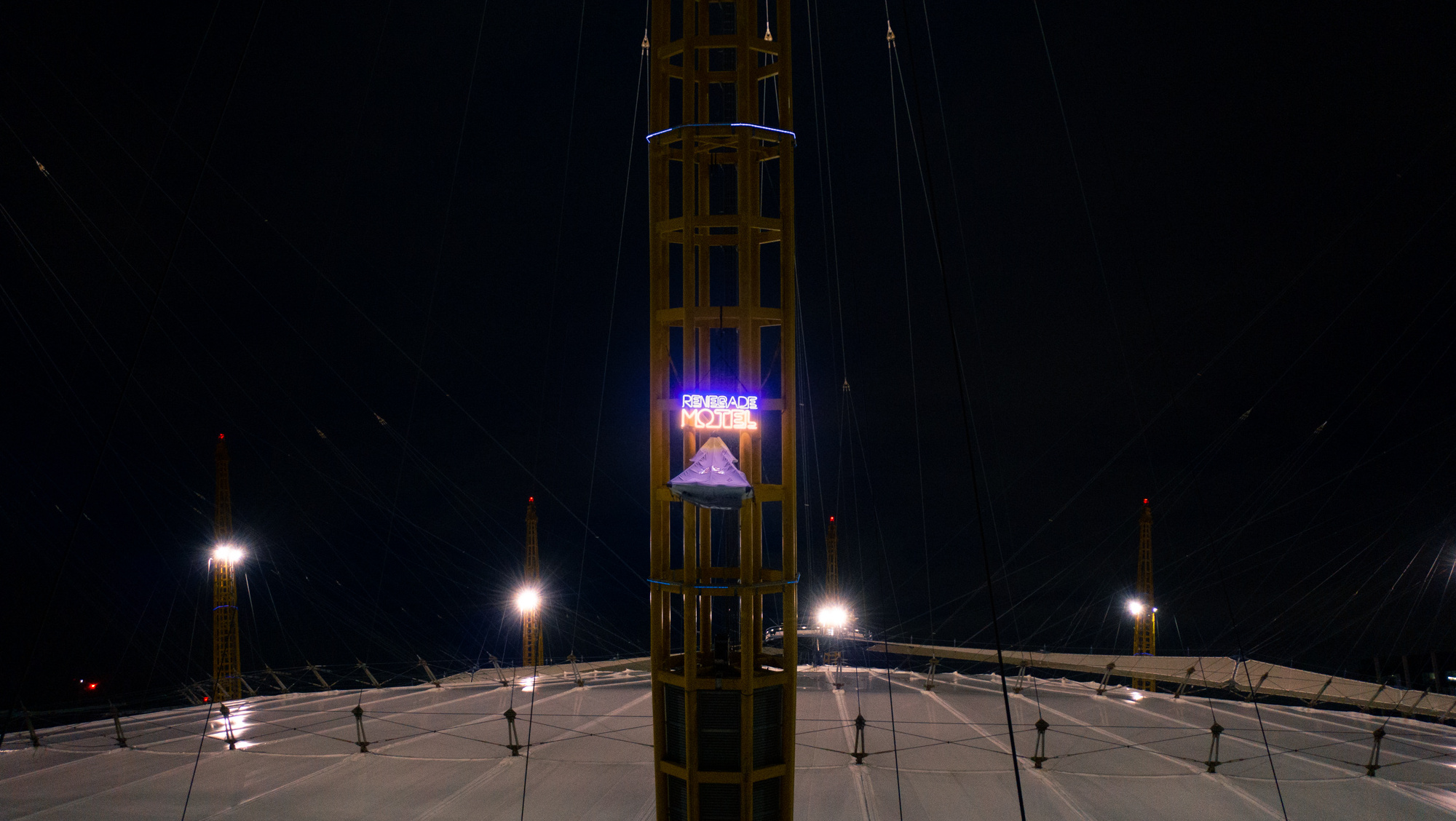 Jeep® UK Launches "Renegade Motel", 250 Feet Above London: - MoparInsiders