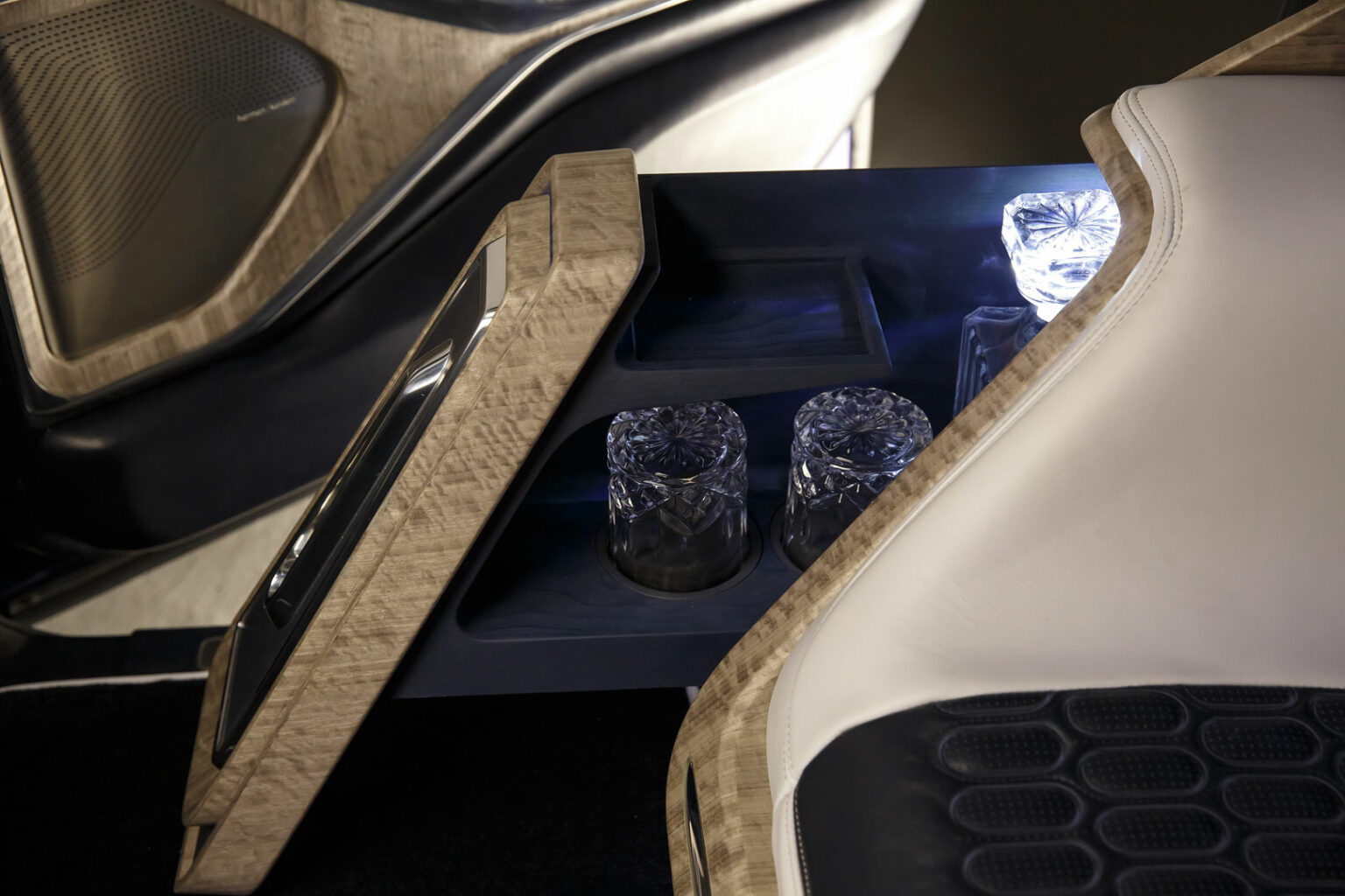 VIDEO: Supercar Blonde Reviews The Ram 1500-Based Aznom Palladium Hyper ...