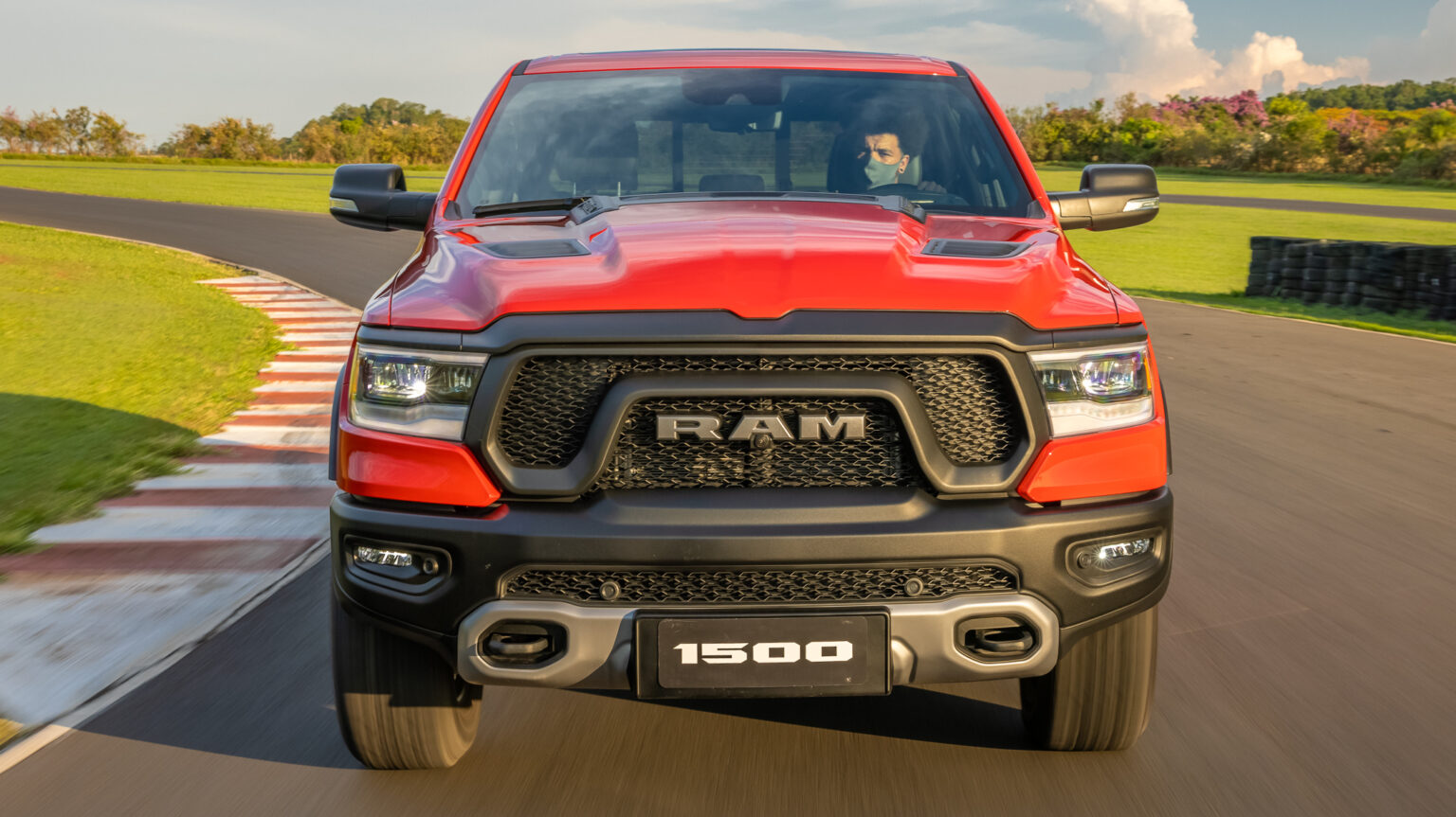 Stellantis CEO Confirms Ram 1500 Range Electric Paradigm Breaker (REPB ...