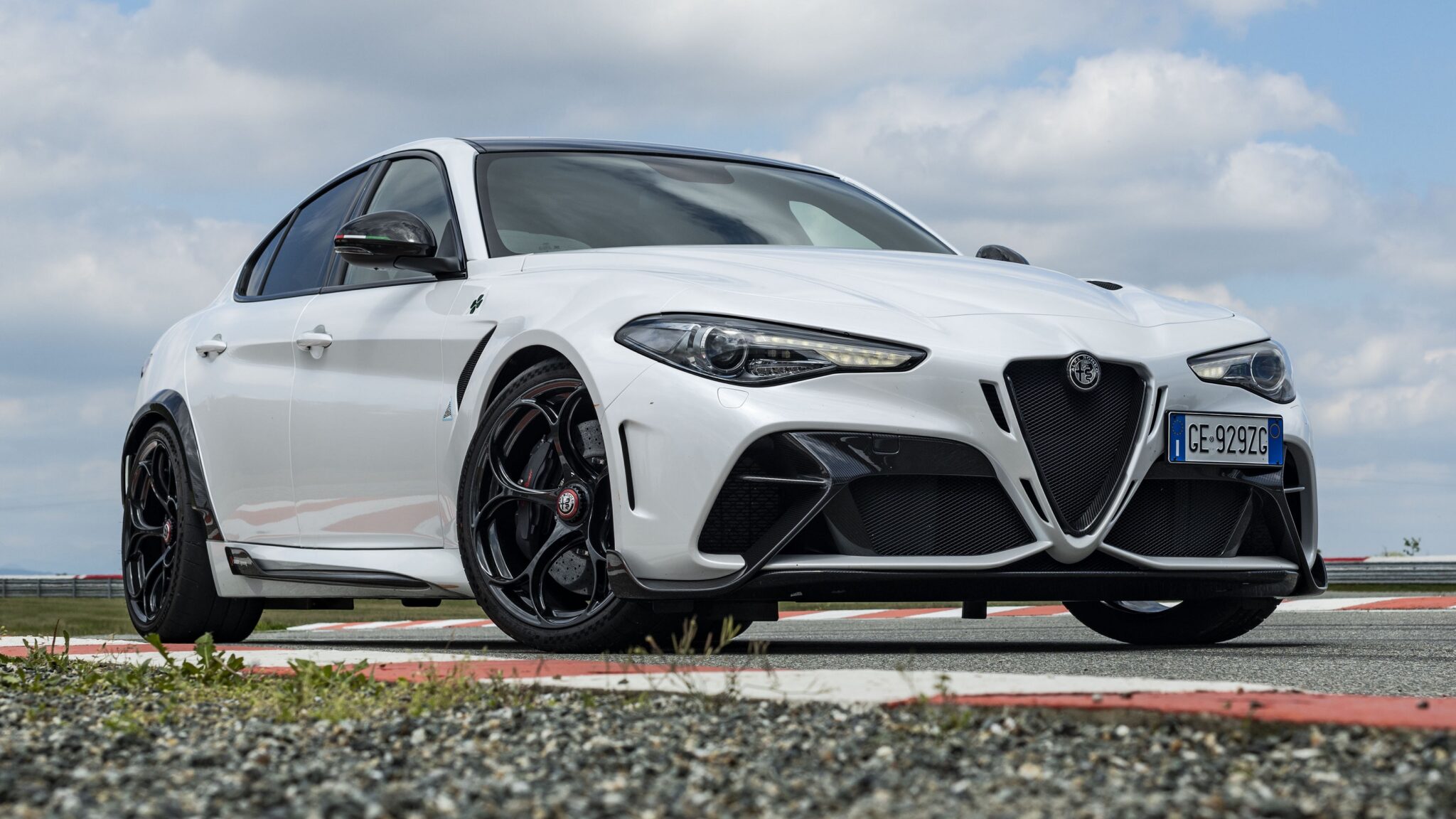 VIDEO: Watch The New Alfa Romeo Giulia GTA & GTAm Tackle The Goodwood ...