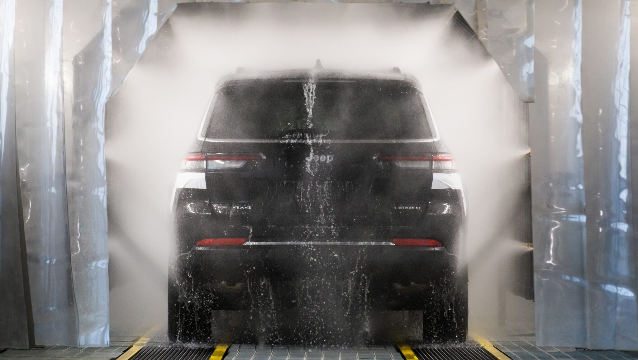 VIDEO: An In-Depth Look Inside The New Detroit Assembly Complex - Mack ...