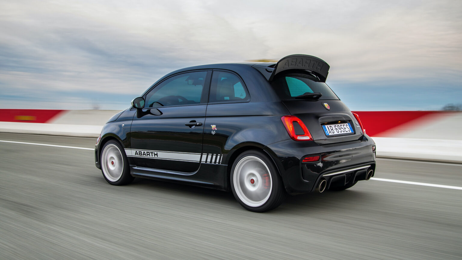 Abarth Launches Its New 695 Esseesse Collector's Edition: - MoparInsiders