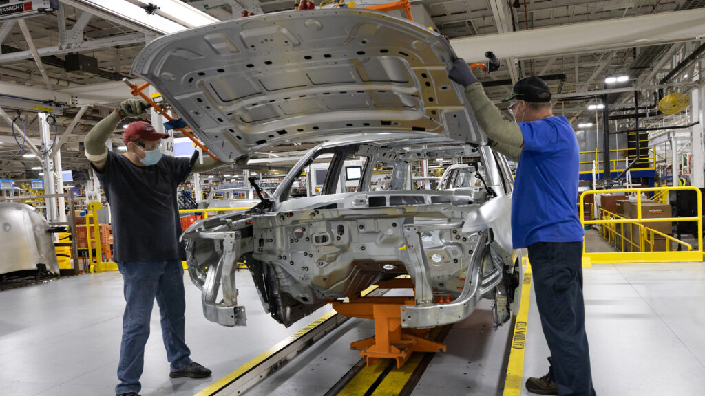 Fiat Kicks Off Production of 2025 Titano Pickup In Argentina ...