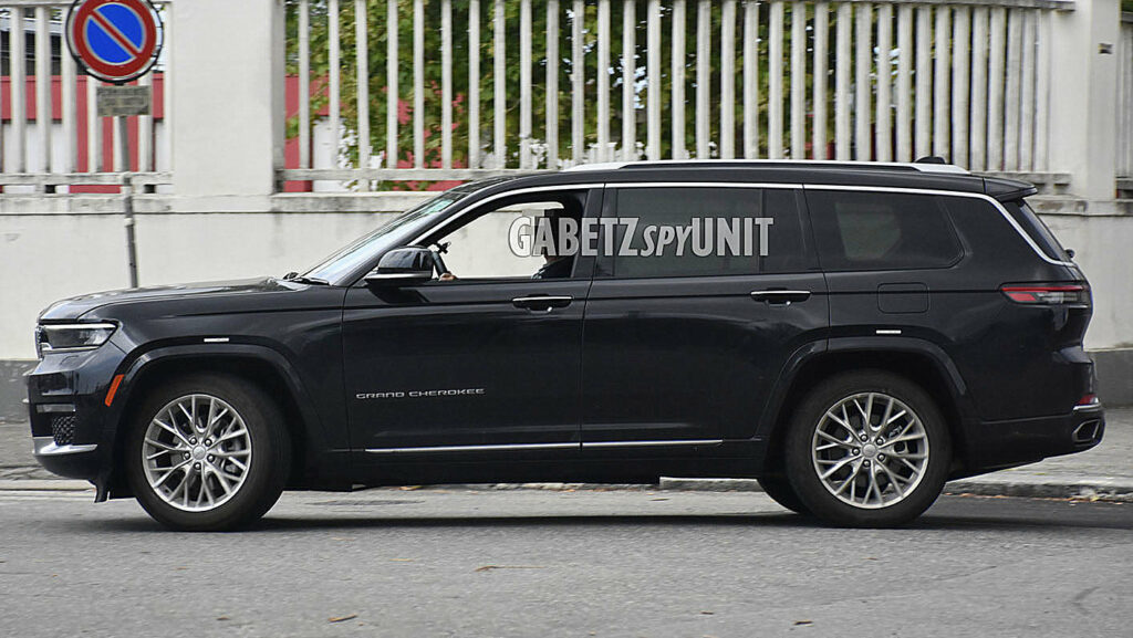 CAUGHT: Right-Hand-Drive (RHD) Jeep® Grand Cherokee L: - MoparInsiders