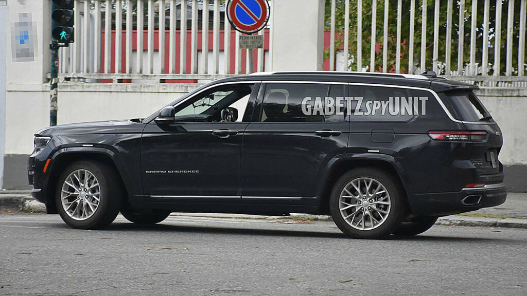 CAUGHT: Right-Hand-Drive (RHD) Jeep® Grand Cherokee L: - MoparInsiders