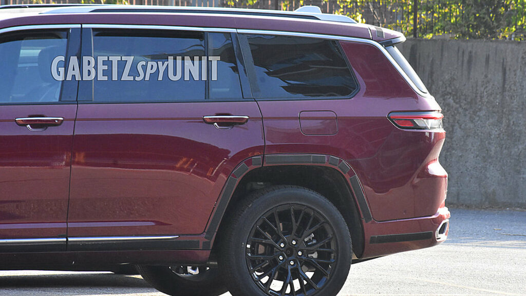 CAUGHT: Right-Hand-Drive (RHD) Jeep® Grand Cherokee L: - MoparInsiders