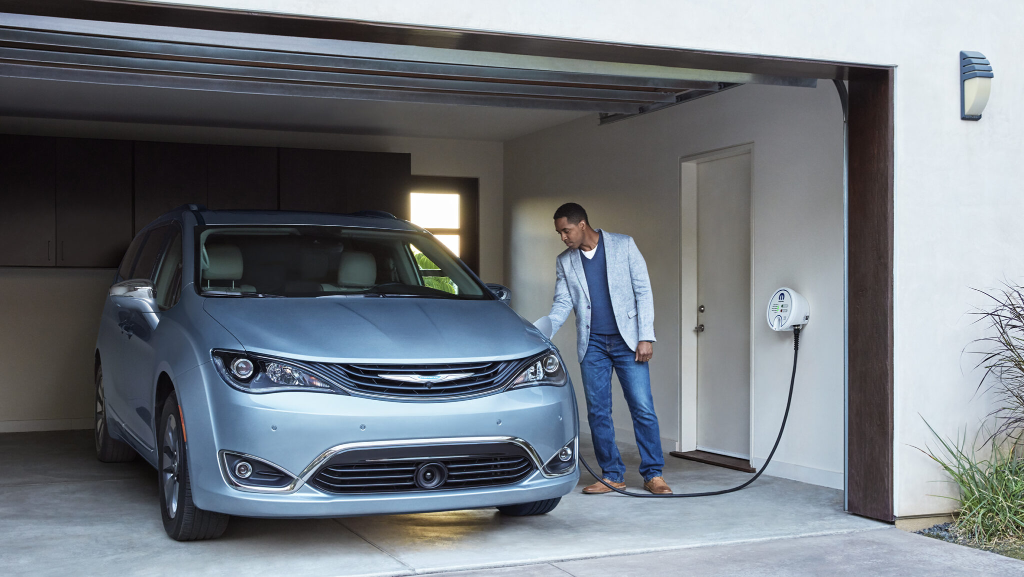 The Chrysler Pacifica SRT Hellcat To Become A Reality, Next Month ...