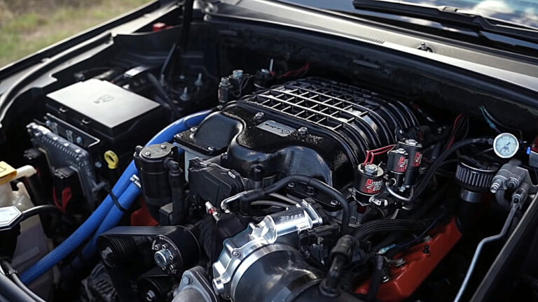 WATCH: This Jeep® Grand Cherokee Trackhawk Makes 1,300 Horsepower To ...