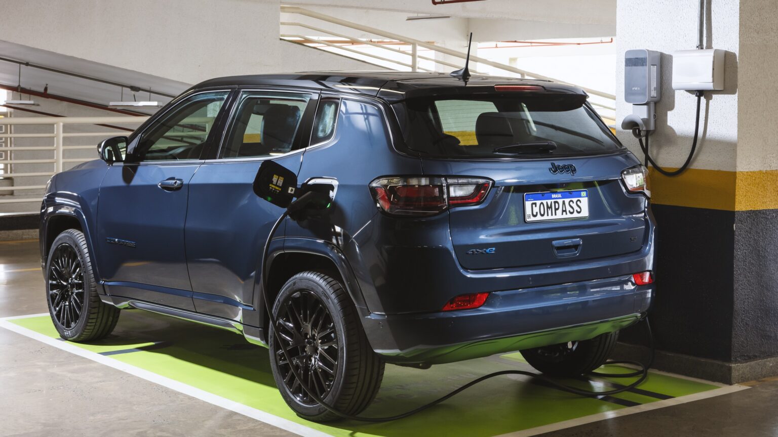 Jeep® Compass 4xe Takes Home Best "Imported SUV" Title At CAR AWARDS ...