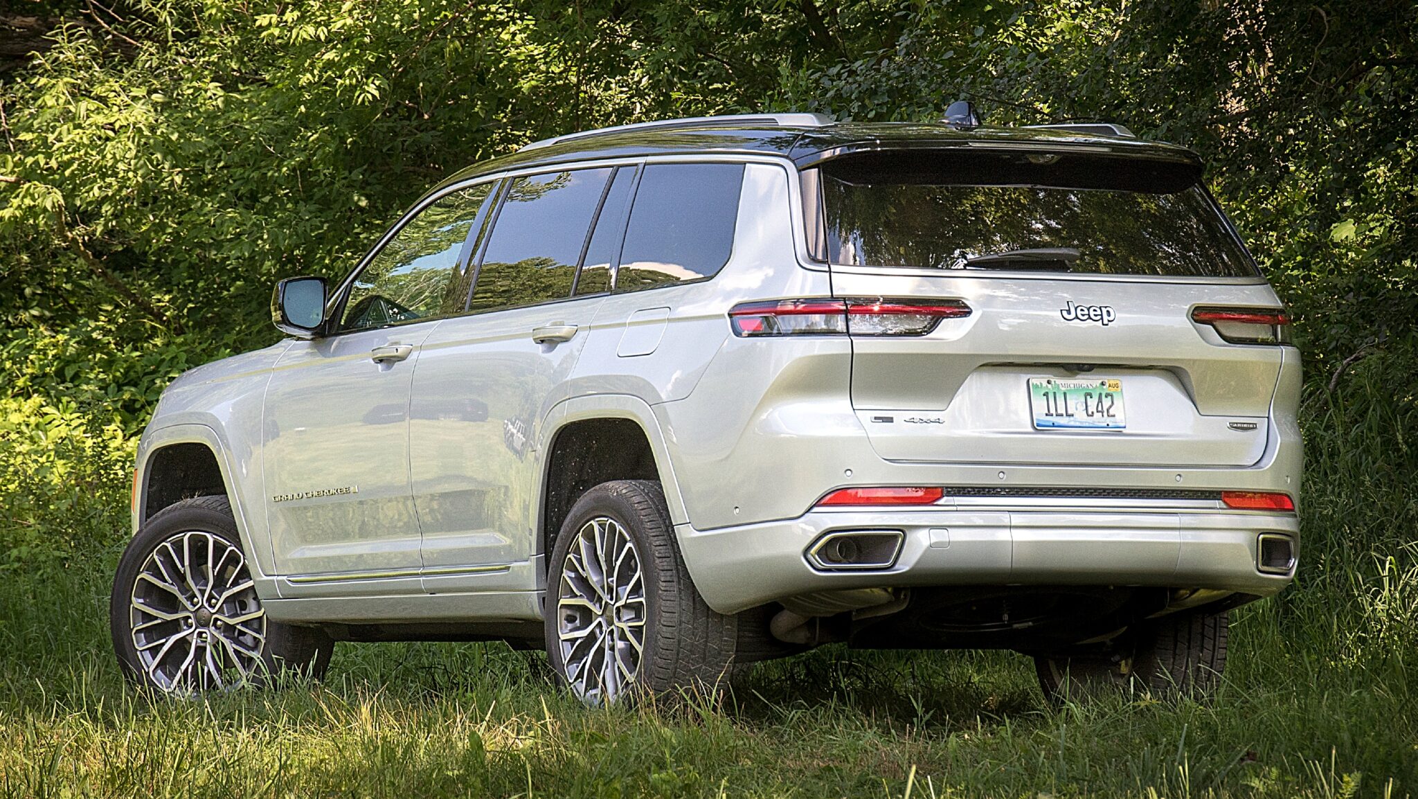 Report: Jeep® Grand Cherokee To Gain New Powertrain For 2025 ...