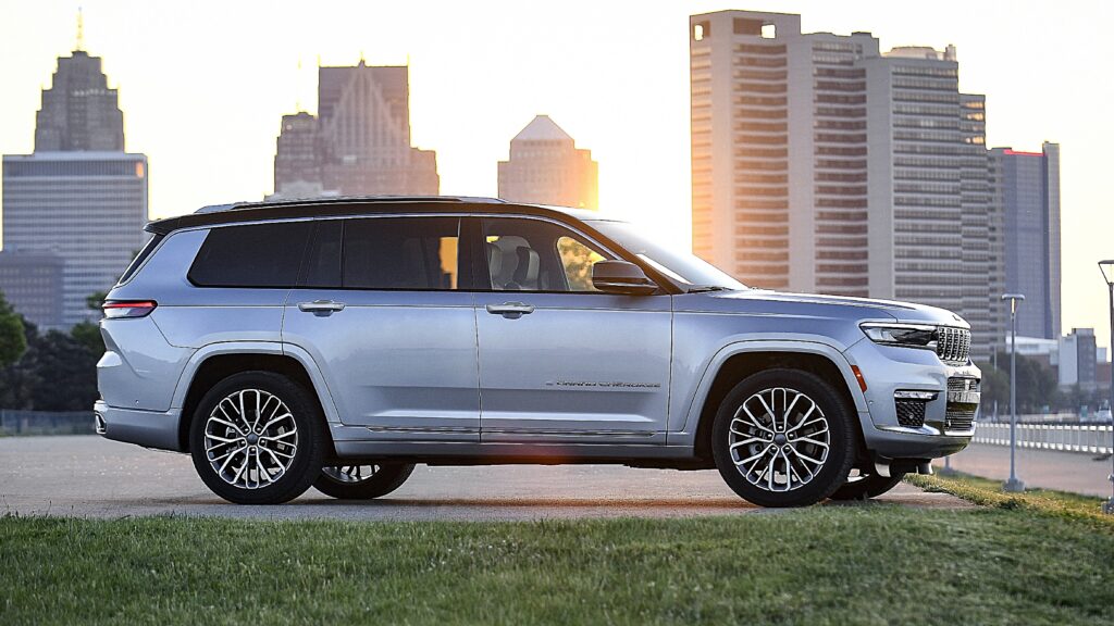 Here Is Everything You Need To Know About The 2023 Jeep® Grand Cherokee ...