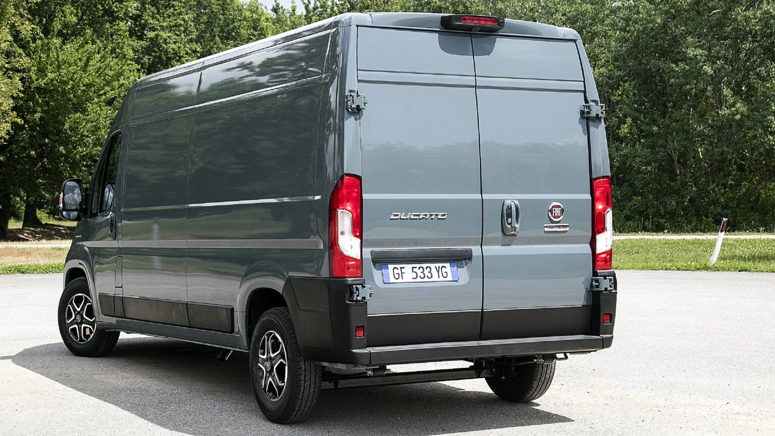 Auto Express Names Fiat Ducato It's 2022 "Van of the Year" Winner ...