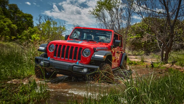 Stellantis Recalls 32,863 Jeep® Wranglers & Gladiators for IPC Fail