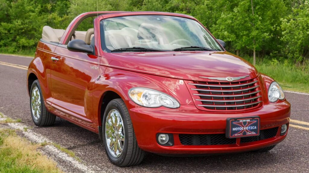 This 2006 Chrysler PT Cruiser Touring Convertible Just Sold For $17,000 ...
