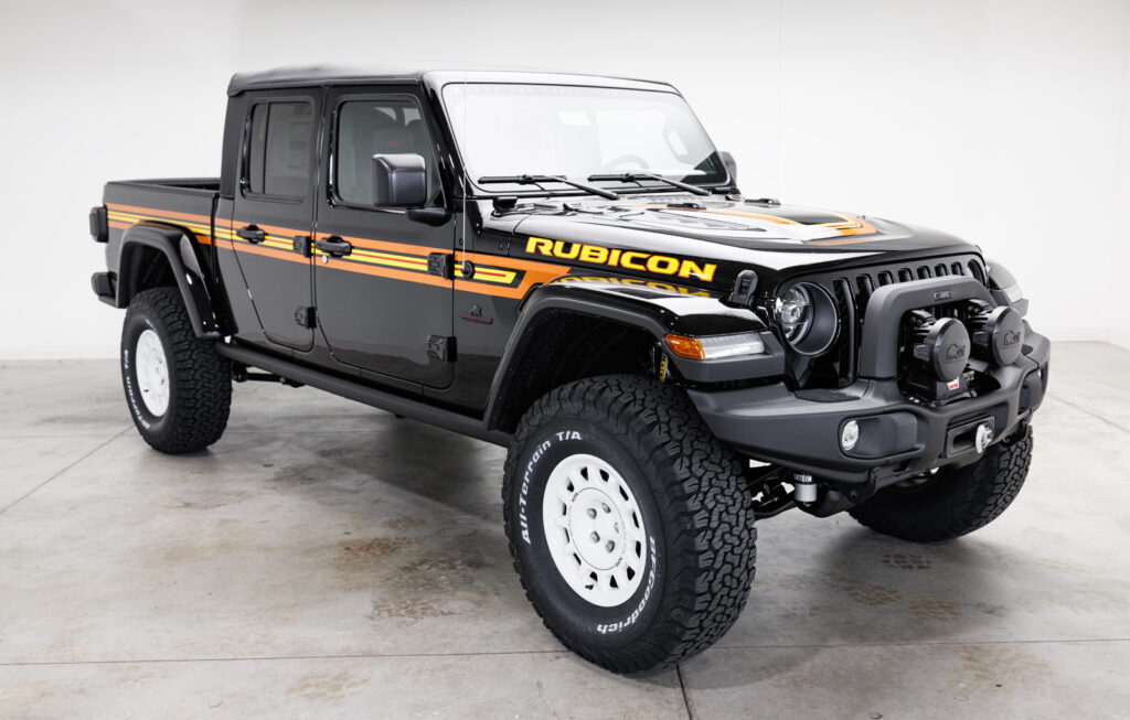 AEV Comes Out With Retro Themed Package For Its Gladiator JT370 ...