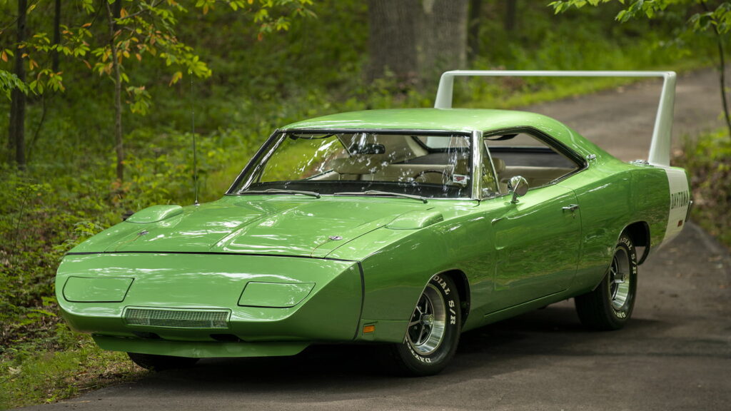 F6 Green 1969 Dodge Charger Daytona Takes In Over $400,000 At Mecum ...