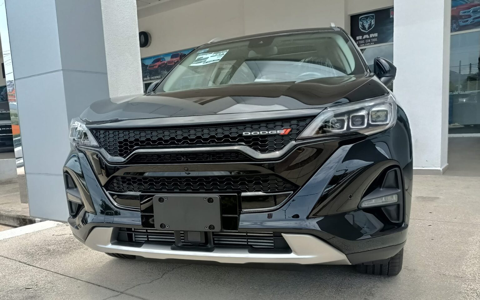 The Dodge Journey Returns To The Mexican Market For The 2023 Model Year ...