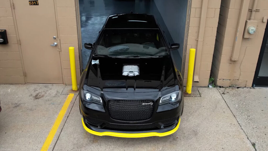 This Chrysler 300 SRT HELLCAT Redeye Is The Car Chrysler Should Have ...