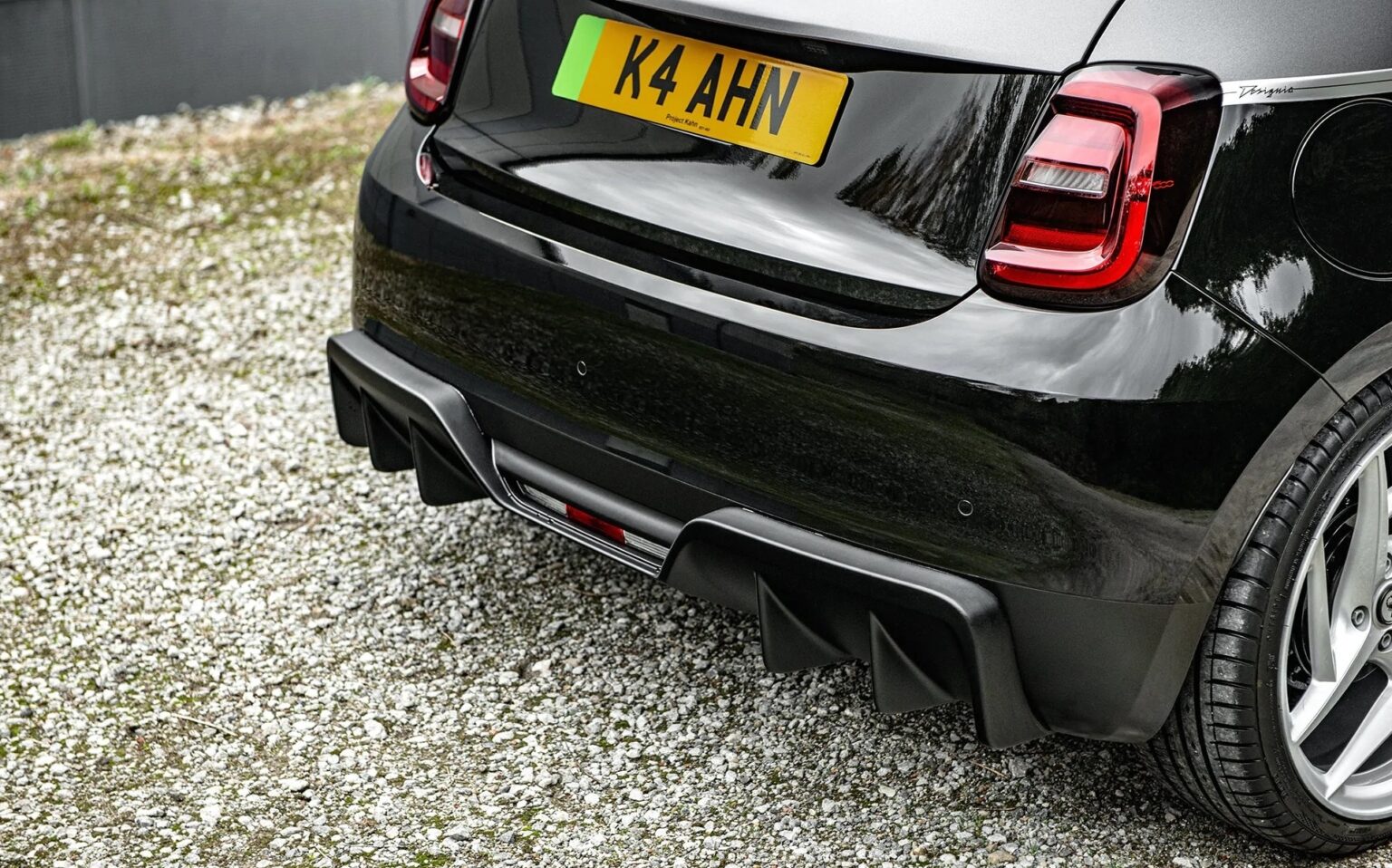 Fiat 500ec Designio by Kahn: A New Muscular Look For The Italian City ...