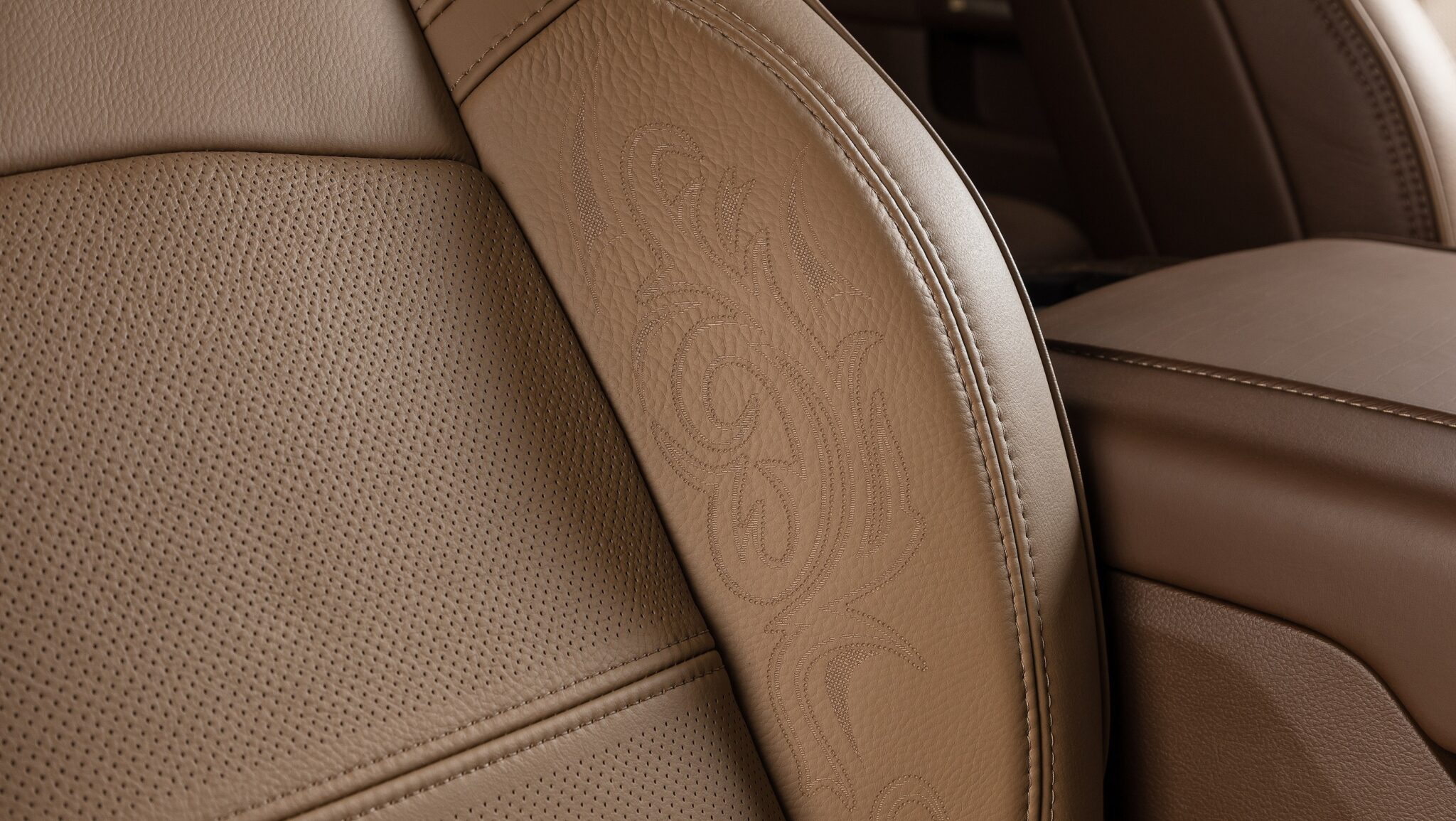 Ram Brazil Introduces Exclusive 3500 Limited Longhorn Yellowstone ...