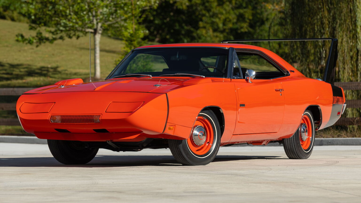 AUCTION: Beautiful 1969 Dodge Charger HEMI Daytona In HEMI Orange Heads ...
