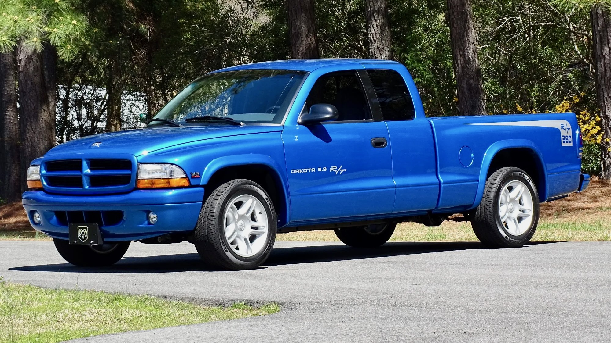 AUCTION 4 600 Mile 1998 Dodge Dakota 5 9 R T Club Cab MoparInsiders