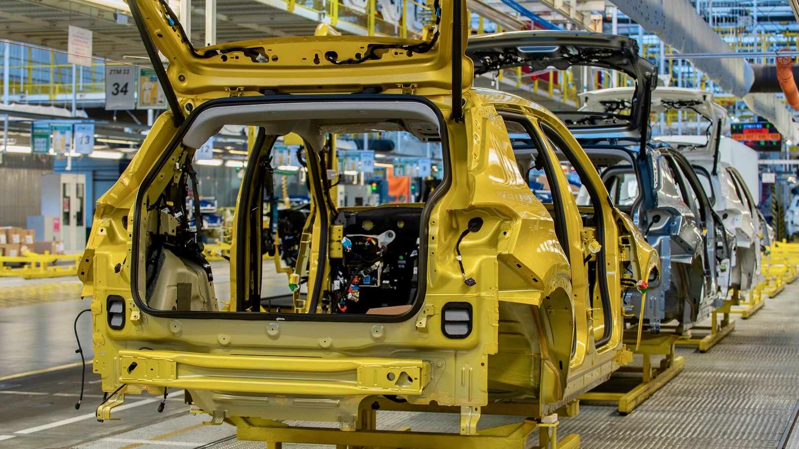 Stellantis Training Employees To Drive Trucks Amid Logistics Issues ...