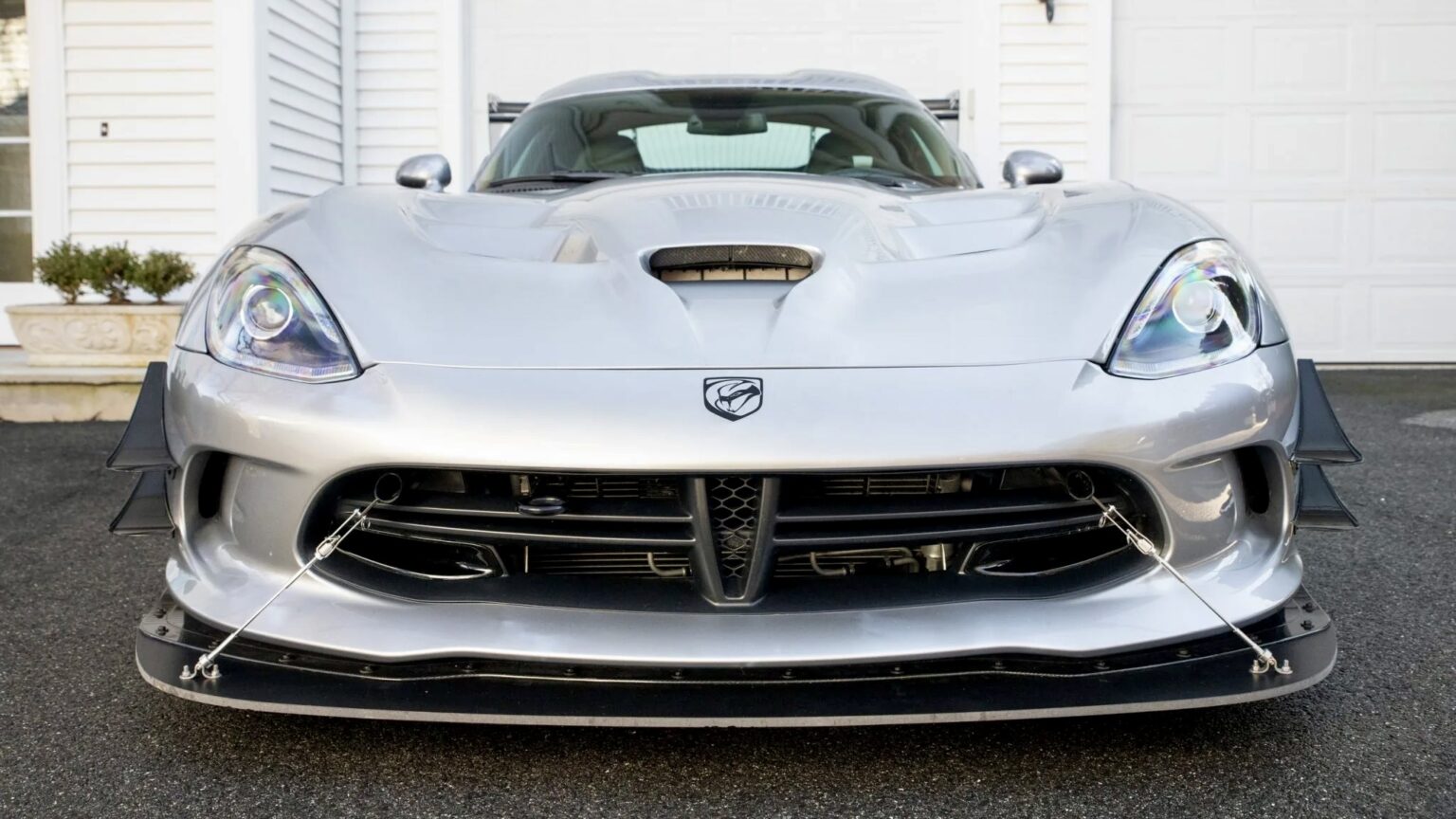 AUCTION: 7K-Mile 2017 Dodge Viper GTC ACR Extreme - MoparInsiders