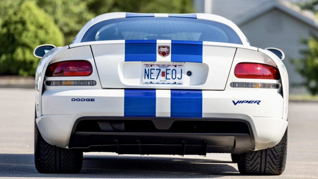 AUCTION: 3,600-Mile 2006 Dodge Viper SRT-10 VOI.9 Edition