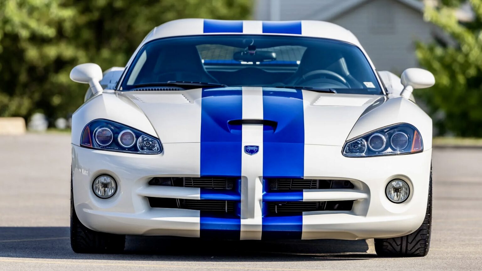 AUCTION: 3,600-Mile 2006 Dodge Viper SRT-10 VOI.9 Edition