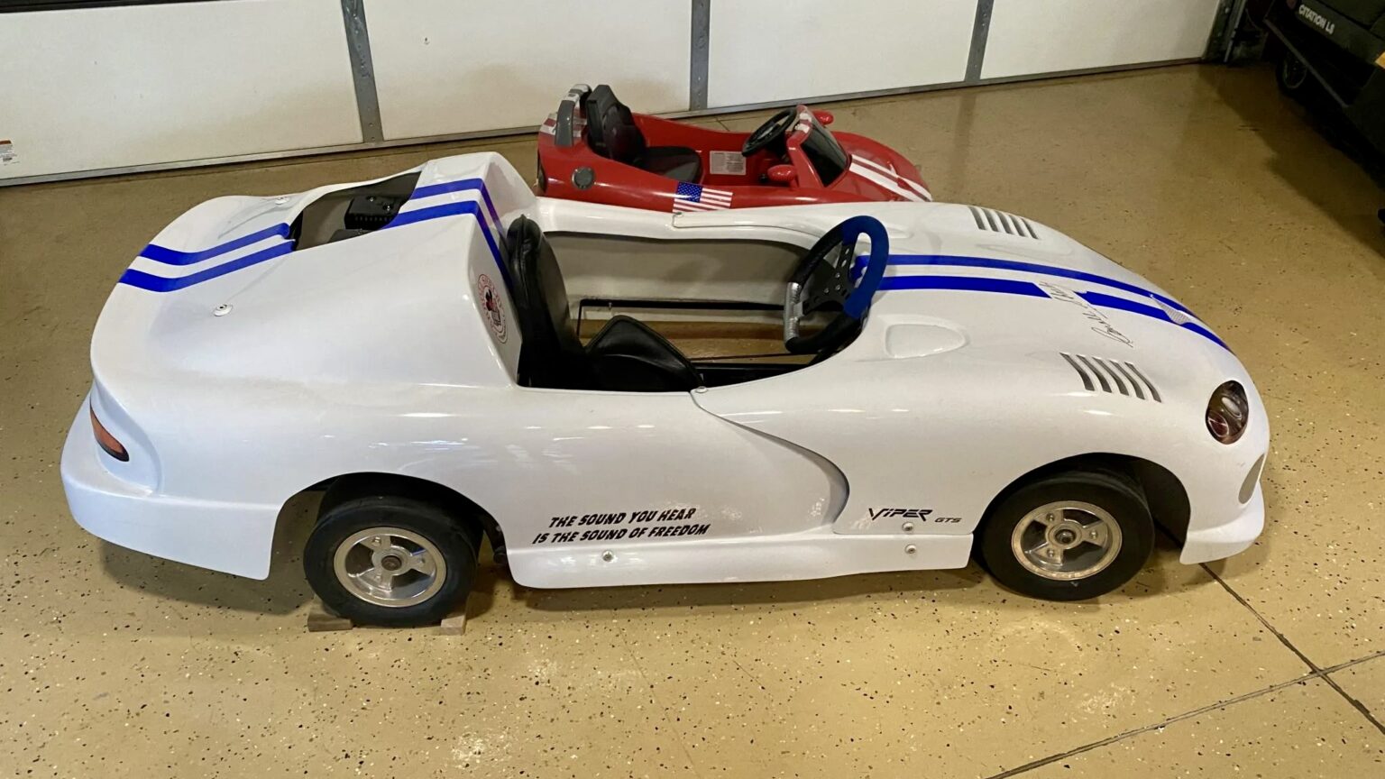 AUCTION: Midwestern Industries Dodge Viper–Style Go-Kart - MoparInsiders