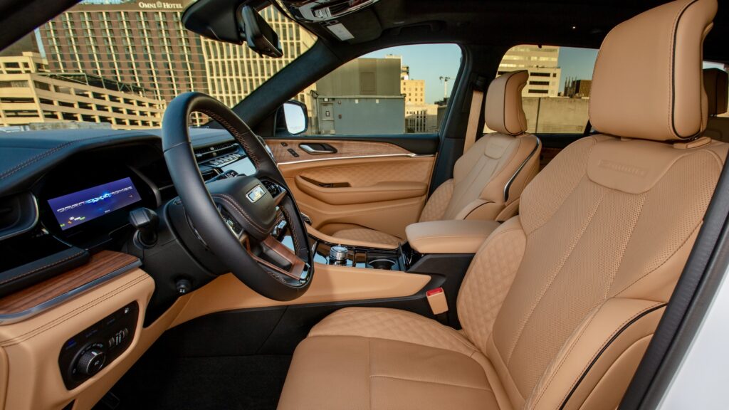 Everything You Need To Know: 2025 Jeep® Grand Cherokee 4xe