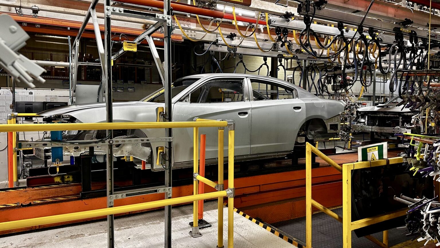 Brampton Plant Workers Growing Concerned Over Delays - MoparInsiders