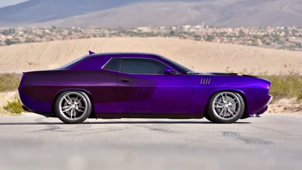 Check Out This Custom Carbon-Fiber-Bodied Cuda Hellcat Redeye ...