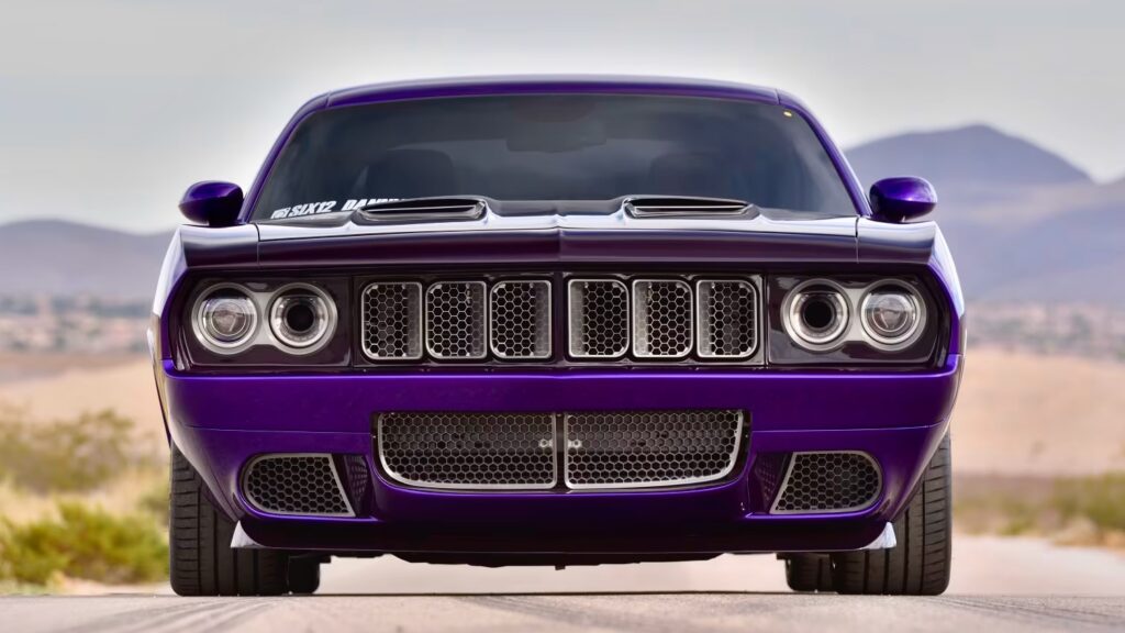 Check Out This Custom Carbon-Fiber-Bodied Cuda Hellcat Redeye ...