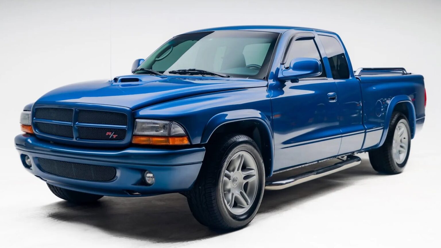 AUCTION: 14K-Mile 2001 Dodge Dakota 5.9 R/T Club Cab - MoparInsiders