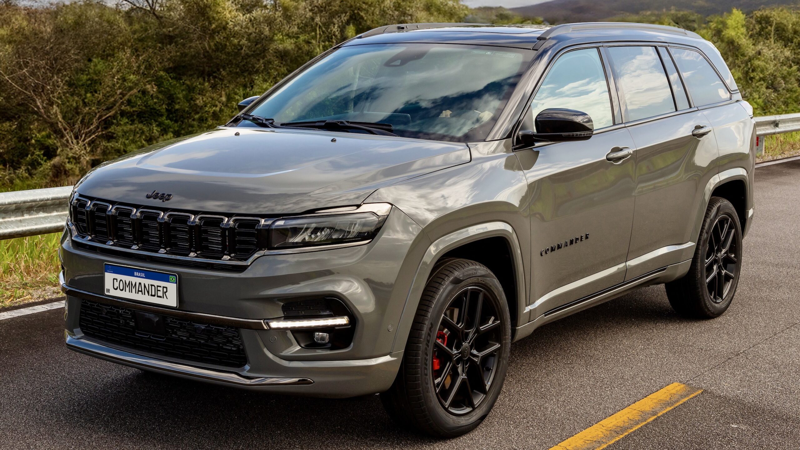 Jeep® Brazil Reveals 2025 Commander Blackhawk 4x4 - MoparInsiders
