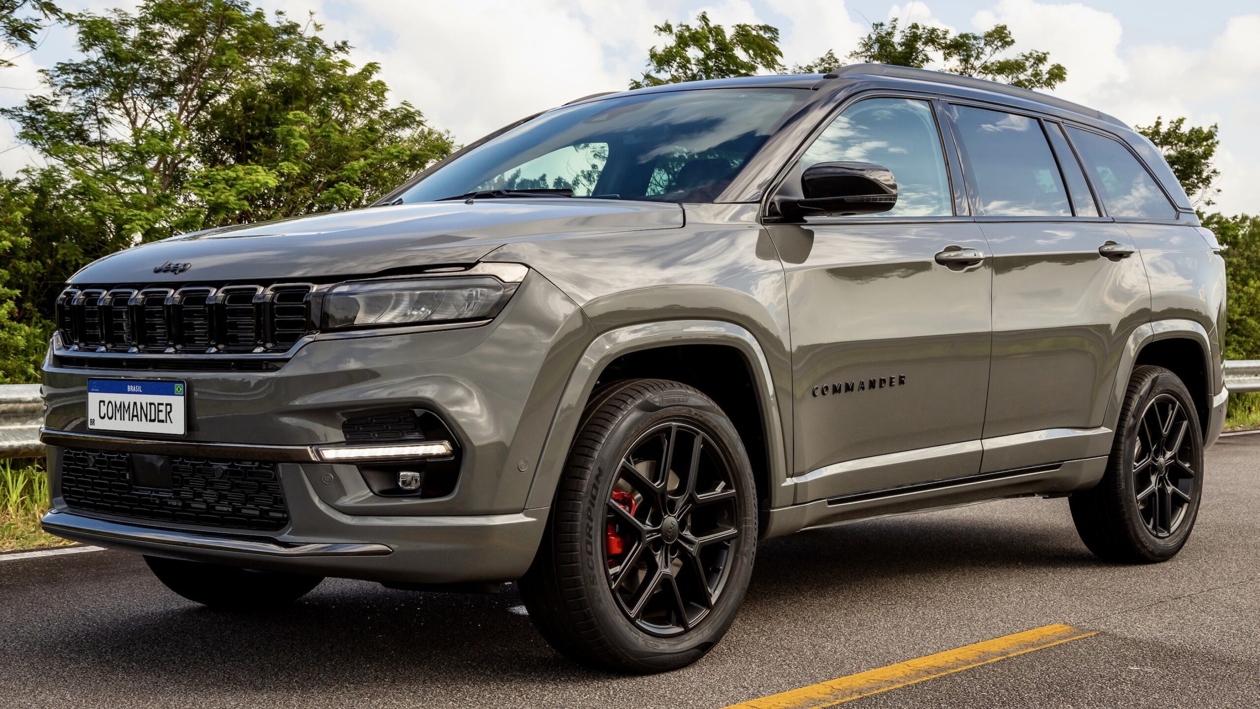 Jeep® Brazil Reveals 2025 Commander Blackhawk 4x4 - MoparInsiders
