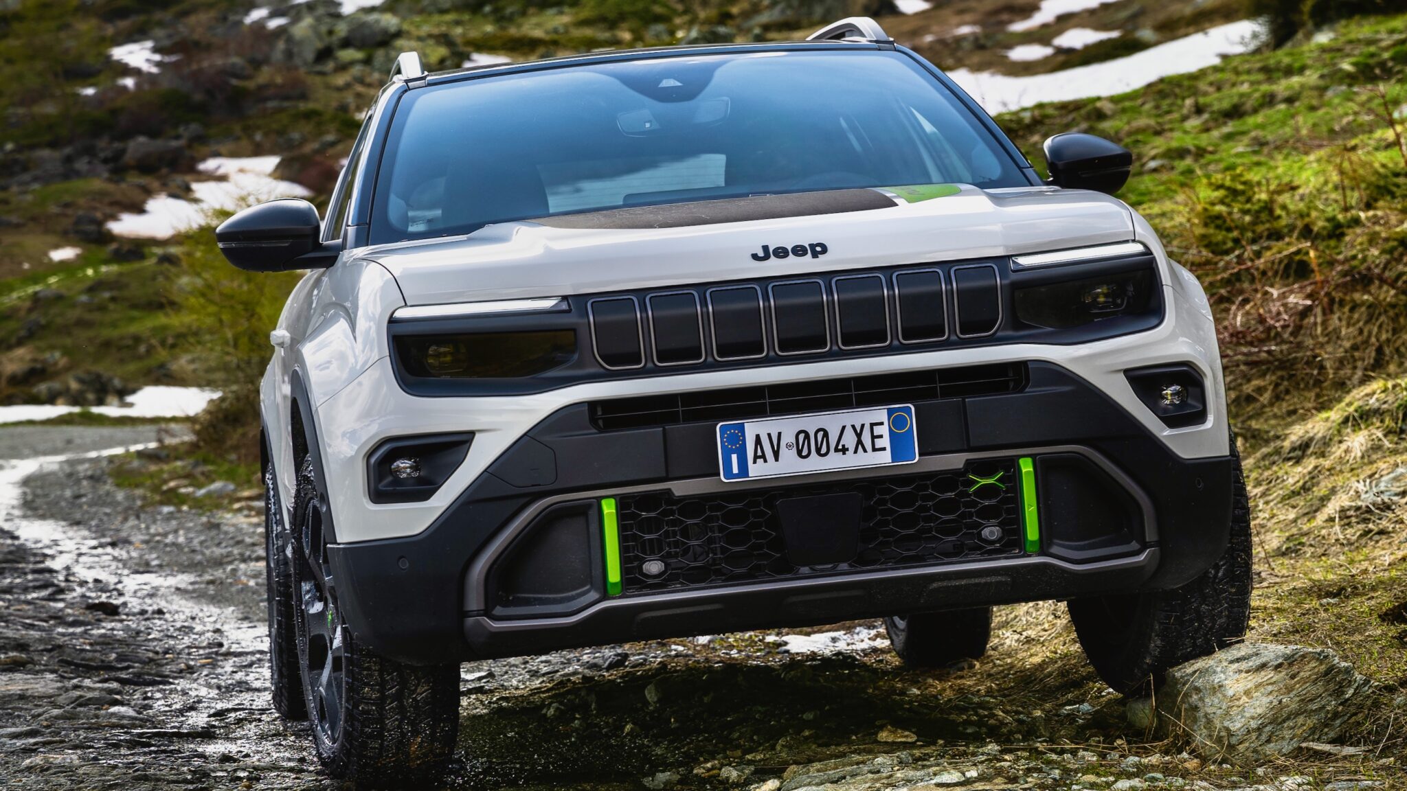 Jeep® Avenger Achieves Milestone With 100,000 Orders Tn Europe ...