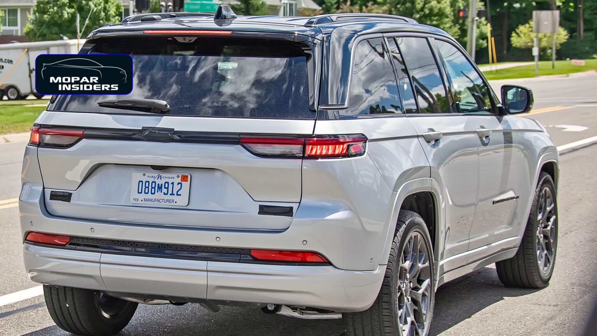 CAUGHT: 2025 Jeep® Grand Cherokee Summit Reserve - MoparInsiders