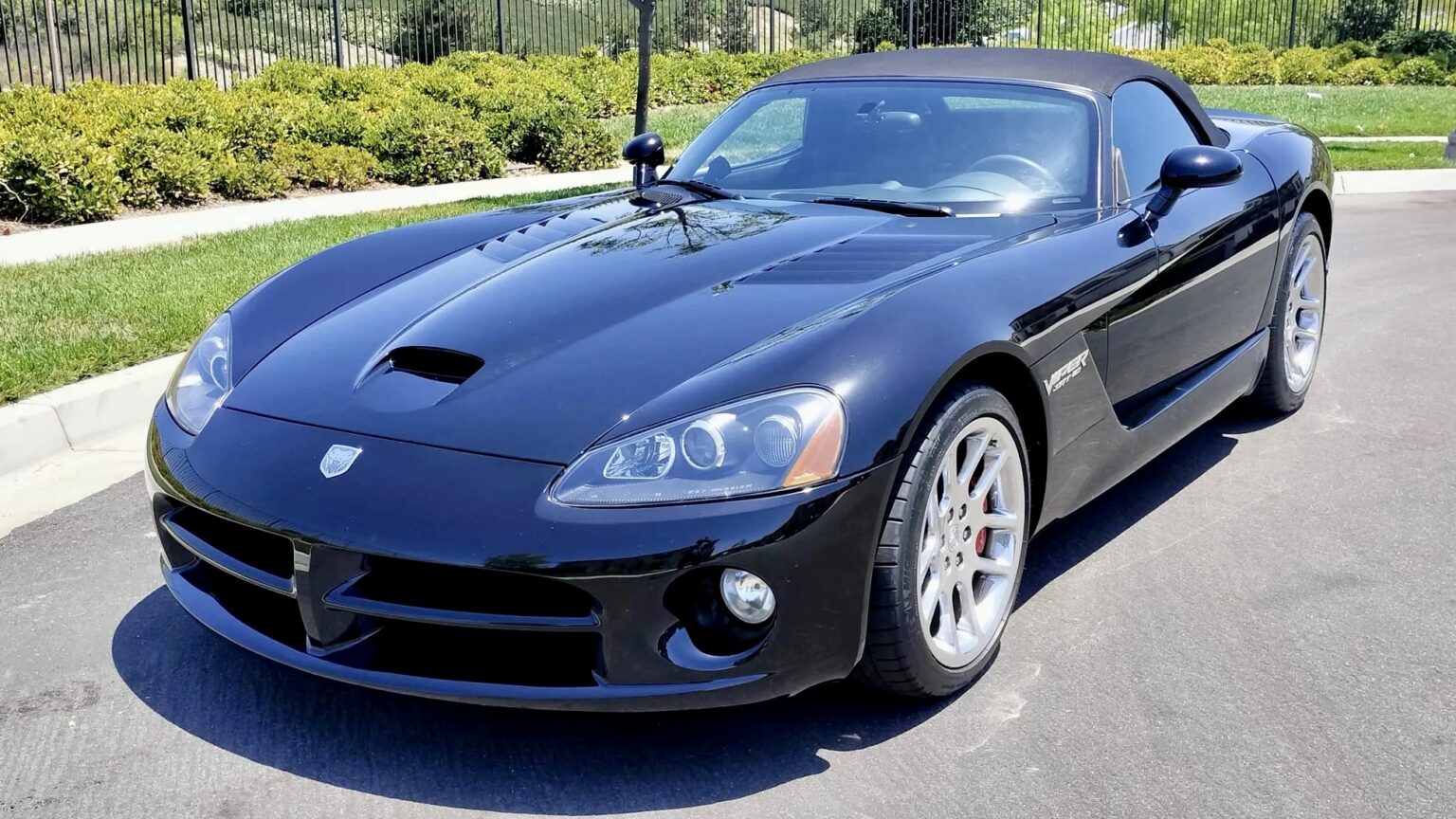 2005 Dodge Viper SRT-10 Roadster Owned by Osamu Shikado