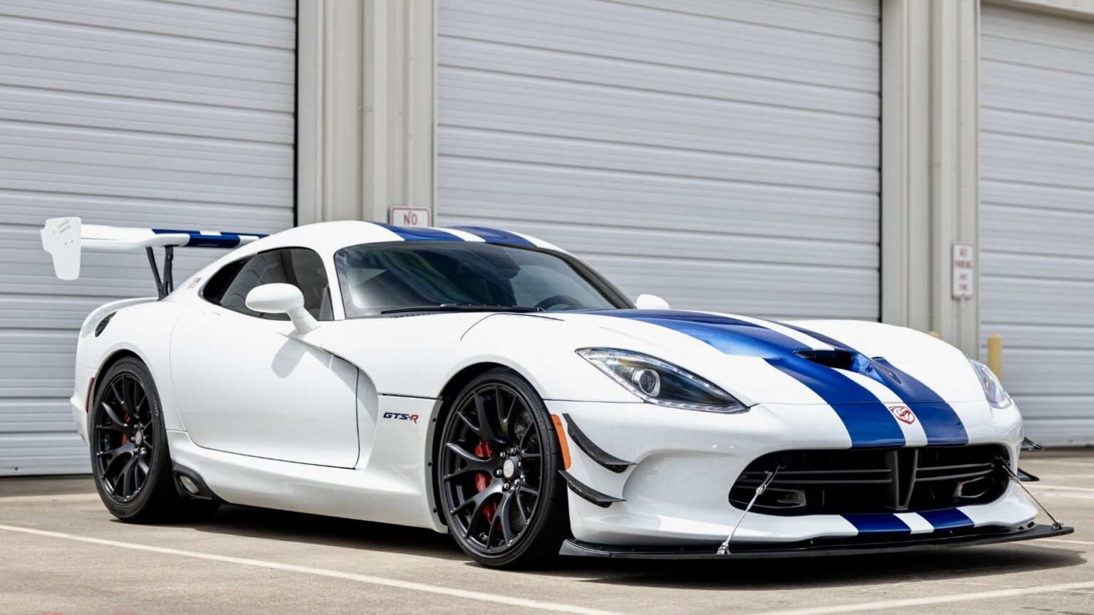 FOR SALE: 2017 Dodge Viper GTS-R Commemorative Edition