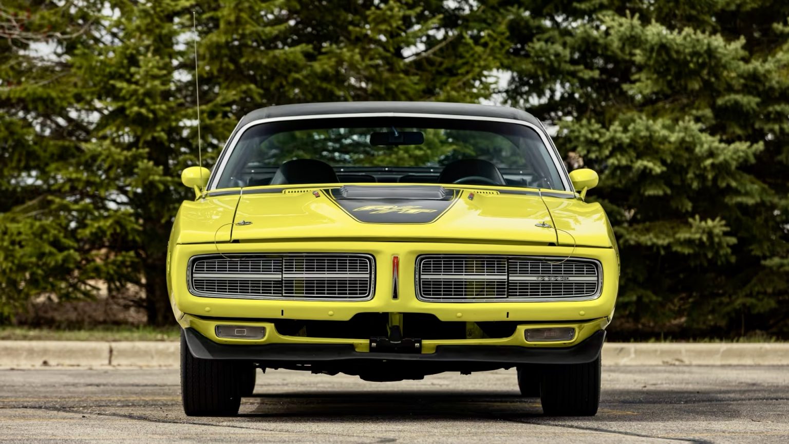 Rare Citron Yella 1971 Dodge Charger R/T Auction - MoparInsiders